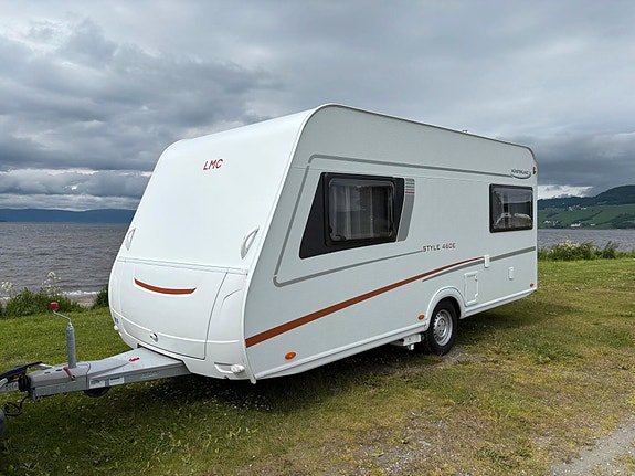 Campingvogn til salgs: LMC Style 460E Flott vogn med 2 enkle senger! - 2023 - Soveplasser 4 ...