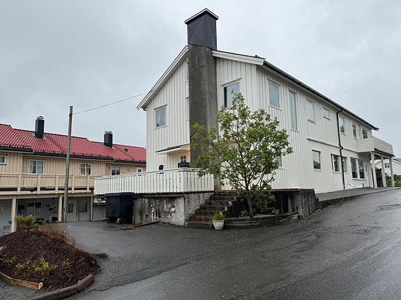 Moderne og innbydende leilighet i Strandveien 33 – sentral beliggenhet ...