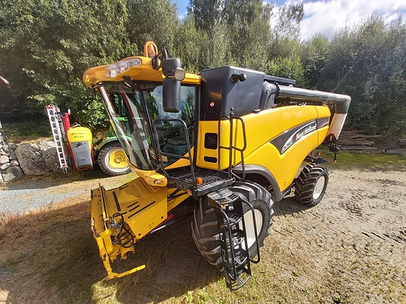 Til salgs: New Holland CX 780 SLH - 2003 - 278 hk | FINN.no