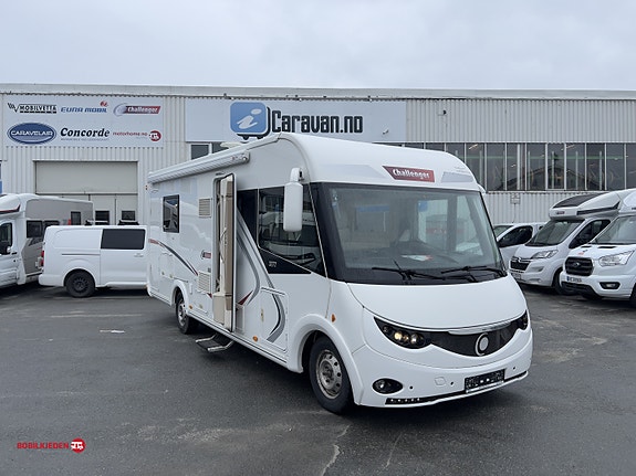 Bobil til salgs: Challenger Sirius 3177 med dobbelgulv og Alde vannbåren varme - 2016 ...