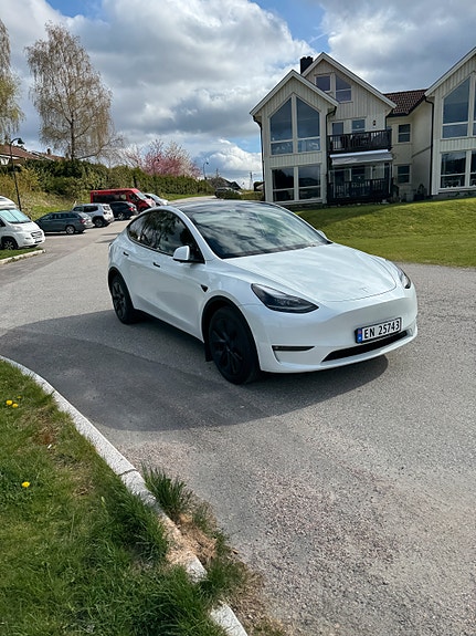 Bruktbil til salgs: Tesla Model Y - 2025 - Hvit - 514 hk - SUVOffroad ...
