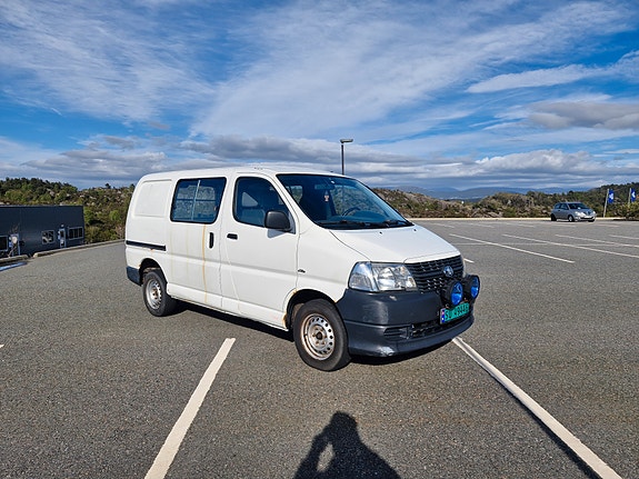Bruktbil til salgs: Toyota HiAce - 2007 - Hvit - 117 hk - Kasse | FINN.no