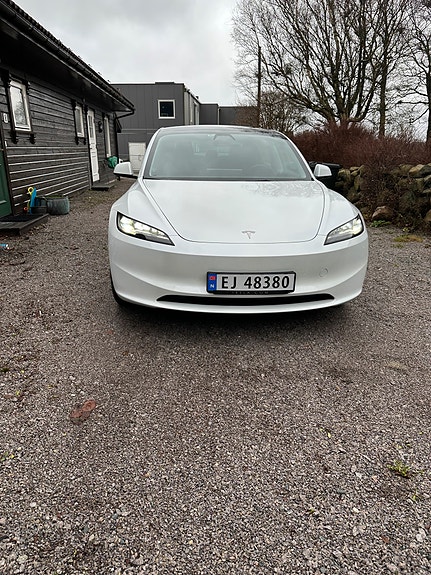 Bruktbil til salgs: Tesla Model 3 - 2024 - Hvit - 283 hk - Sedan | FINN.no