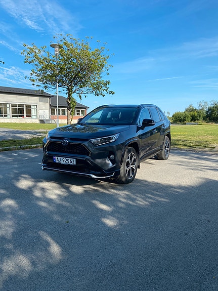 Bruktbil til salgs: Toyota RAV4 Plug-in Hybrid - 2021 - Grå - 306 hk ...