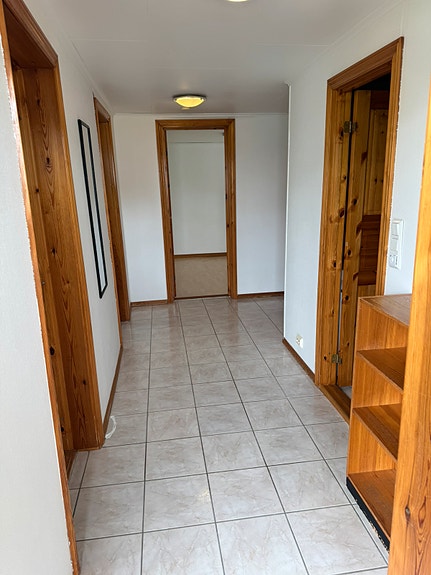 Sentrumsnær Sokkelleilighet - Bjergsted. | FINN eiendom