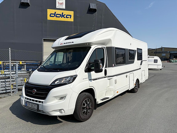 Bobil til salgs: Adria Coral 670 SLT - 2018 - Delintegrert - 150 hk - 2 287 l | FINN.no