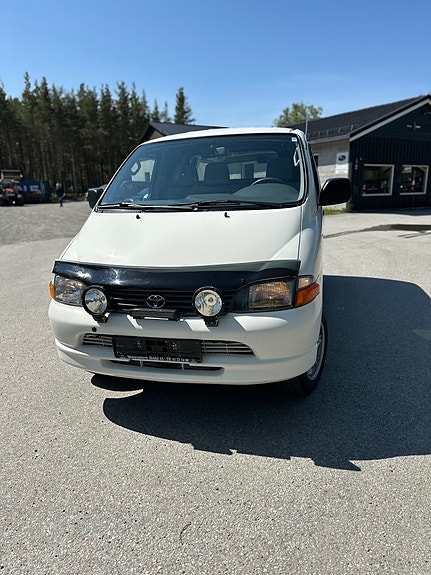Bruktbil til salgs: Toyota HiAce - 2006 - Hvit - 102 hk - Kasse | FINN.no