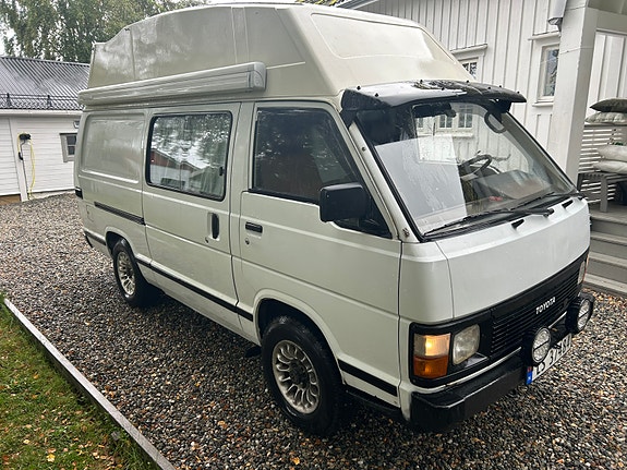 Bruktbil til salgs: Toyota HiAce - 1987 - Hvit - Flerbruksbil | FINN.no
