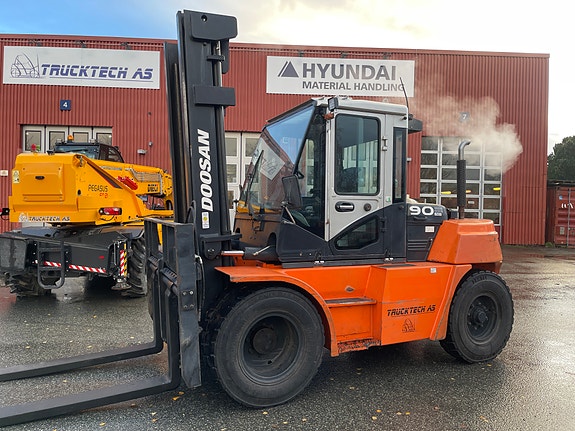 Til salgs: Doosan D90S-7 - 2015 - Truck - Løftekapasitet: 9 000 kg ...