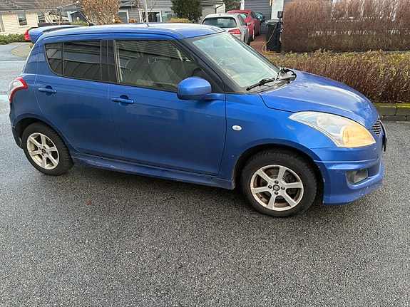 Bruktbil til salgs: Suzuki Swift - 2011 - Blå - Kombi 5-dørs | FINN.no
