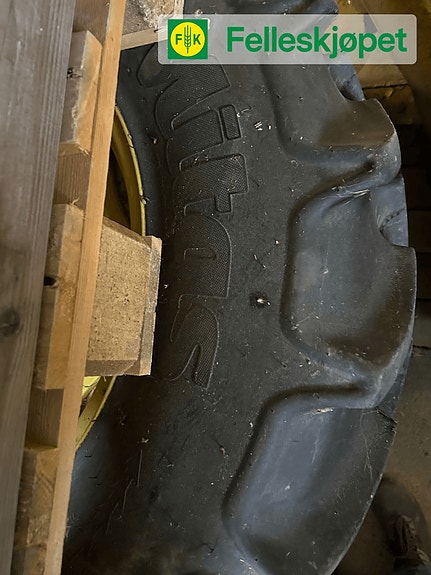 Til salgs: John Deere Hjul par: Mitas AC85 38085R28 GKN gul | FINN.no