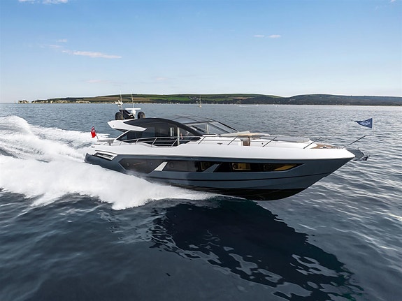 Til salgs: Sunseeker Predator 75 - 2026 | FINN.no