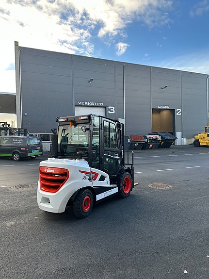 Til salgs: Bobcat 3,5 T dieseltruck, leasing pr mnd. fra 7 695,-, uten ...